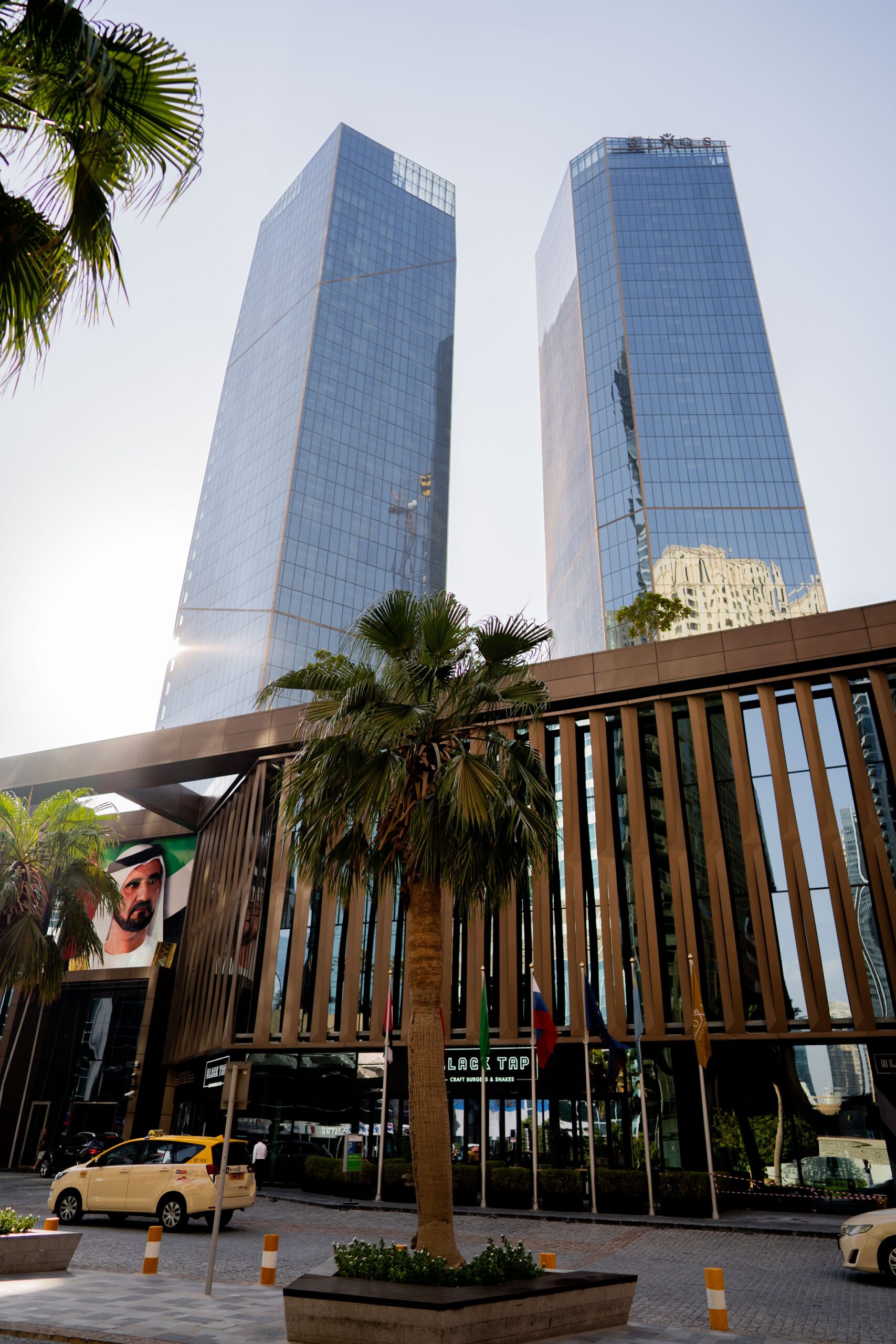 What to Wear in Saudi Arabia: Practical Tips and Examples - The ...